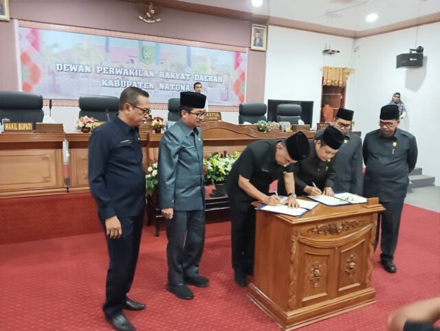 Ketua DPRD Natuna Gelar Rapat Paripurna KUA dan PPAS APBD Perubahan 2023 - kabarterkini.co.id