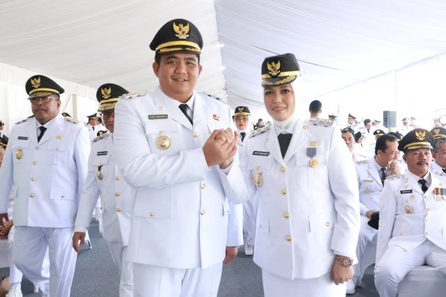 Roby dan Deby Resmi Dilantik Presiden Sebagai Bupati dan Wakil Bupati ...
